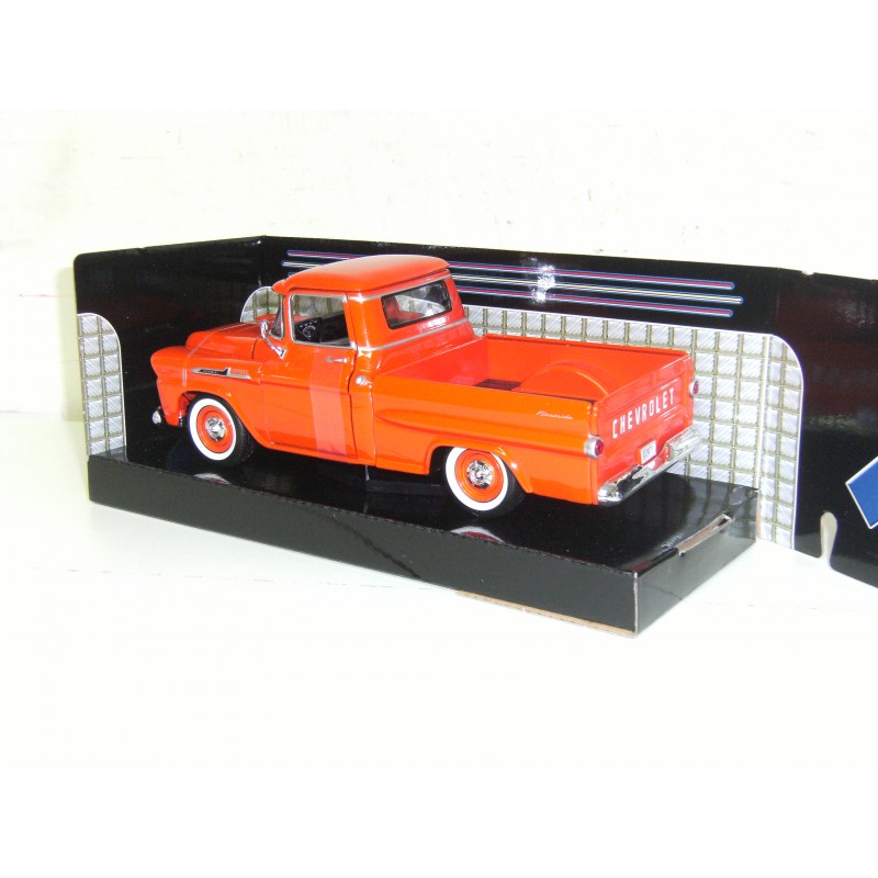 1958 Chevrolet Apache orange - Motormax